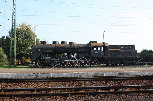 BDA's Train Blog: MÁV 424.353 at the Train Station in Tokaj, Hungary